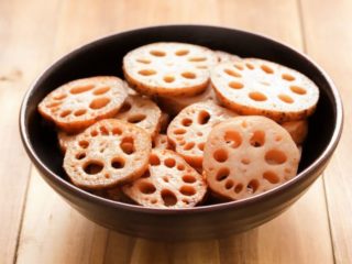 7 Amazing Benefits of Lotus Root | Organic Facts