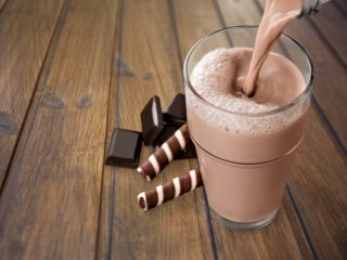 5 Proven Benefits of Chocolate Milk | Organic Facts
